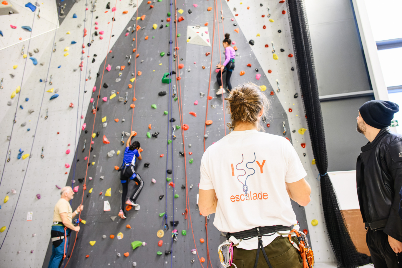 [Archive] L’escalade : un sport complet et très tendance | Issy-les ...